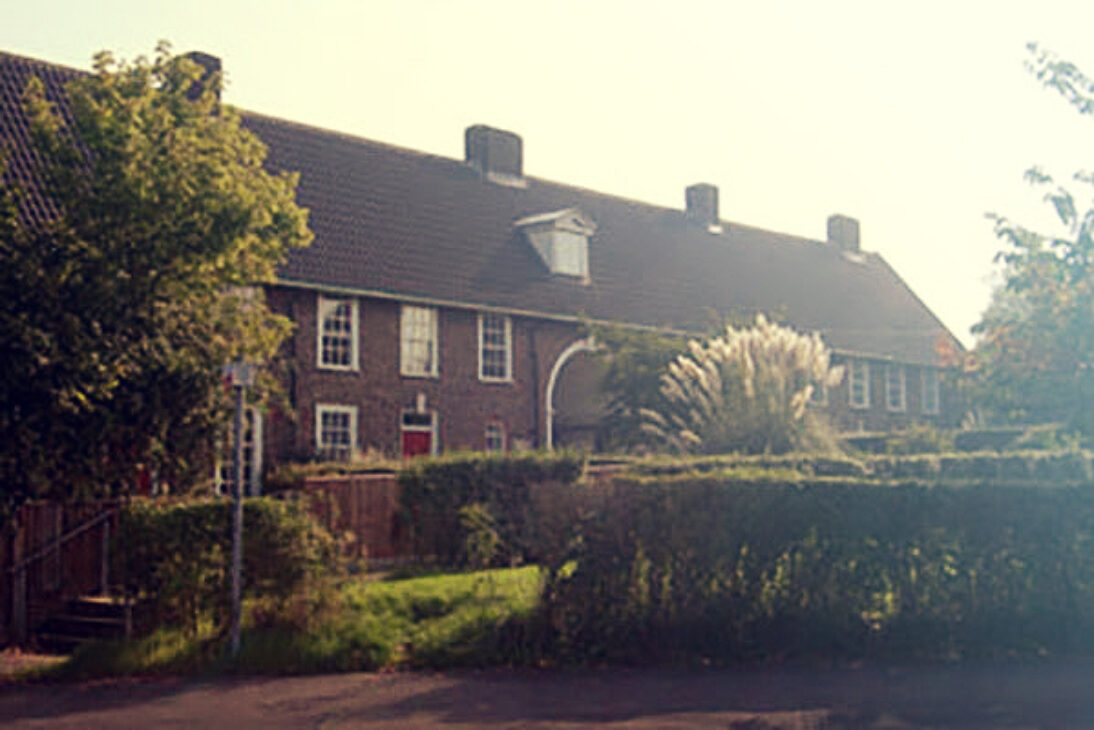 Alexandra Square, SM4